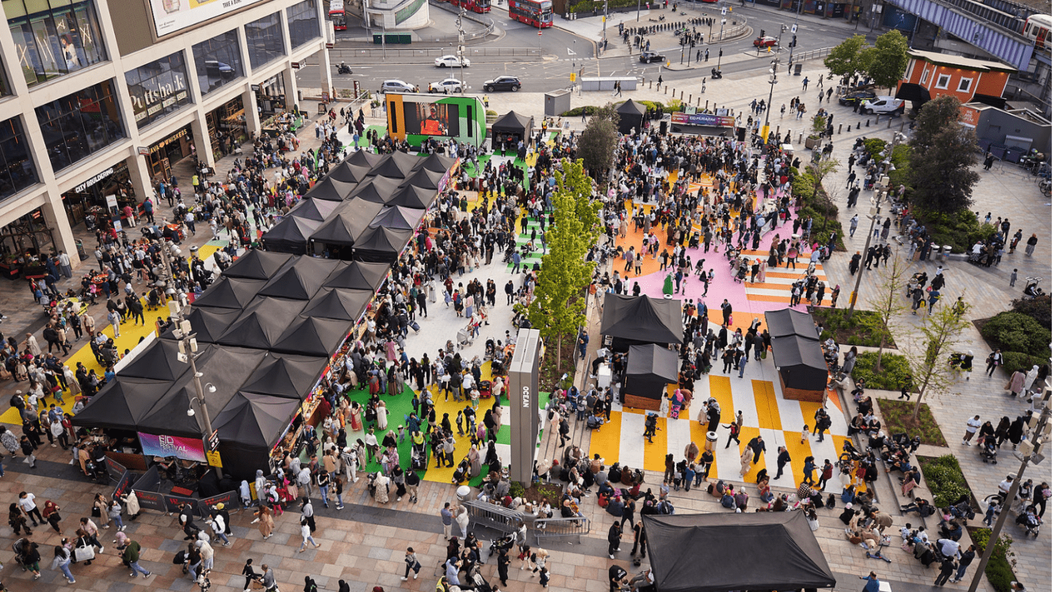 Thousands of Muslims Gather in London To Celebrate Eid al-Fitr ...